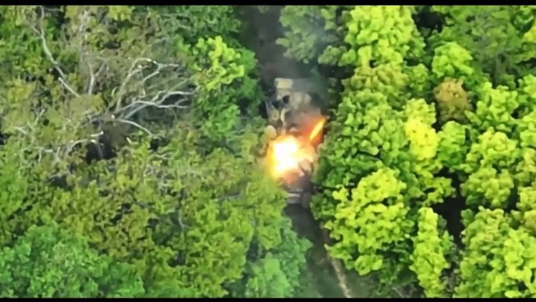 Foreign volunteers in action to destroy Russians BTR-80 wheeled ...